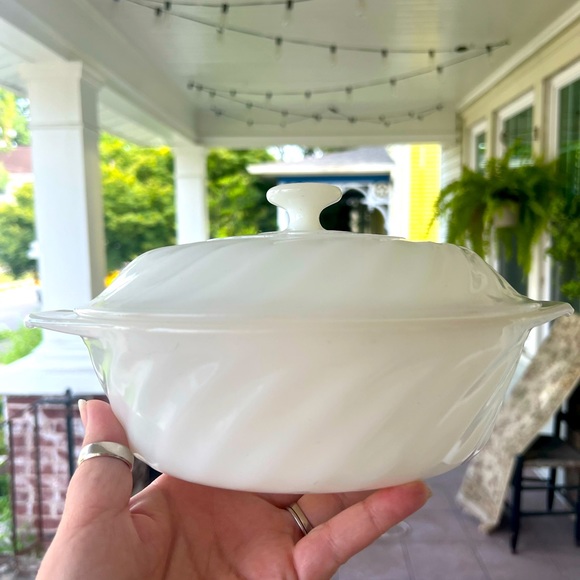 Fire King | Kitchen | Vintage Swirl Anchor Hocking Fire King Milk Glass ...